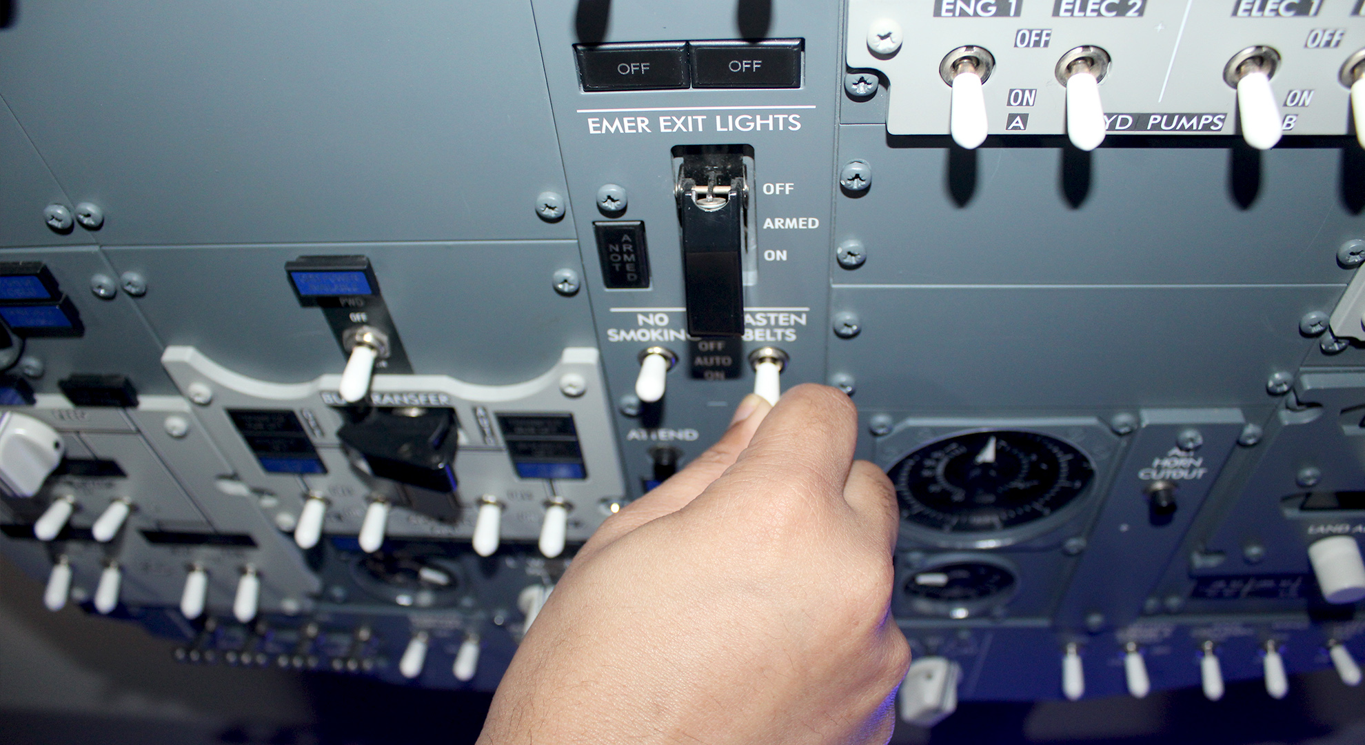 About Us - Welcome to the Aviator Lounge